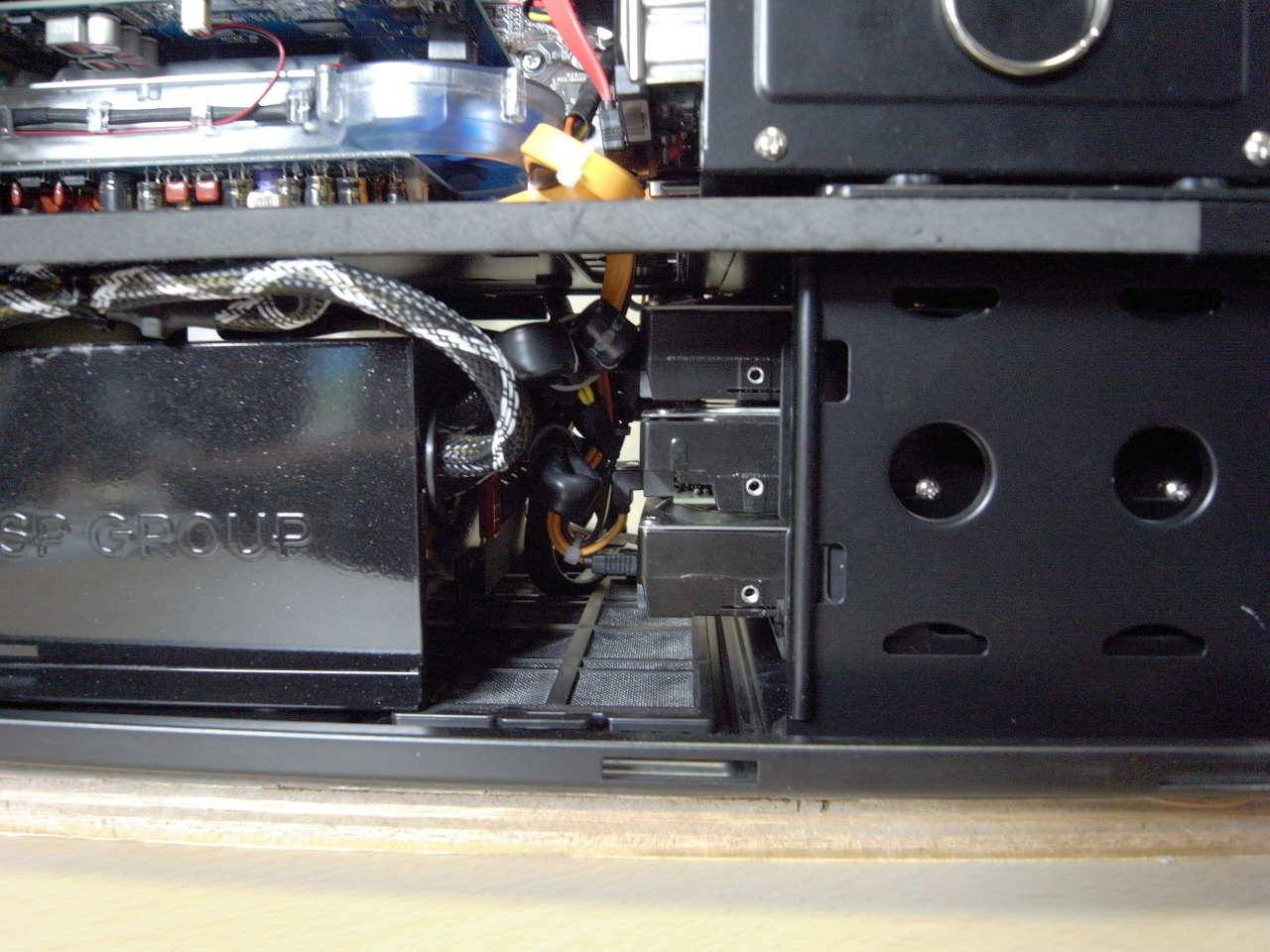 HDC-503BKにHDD三基積みしてみました。その2 HDC-503BKのファン換装です: ピュアは半畳、シアター一畳の続き